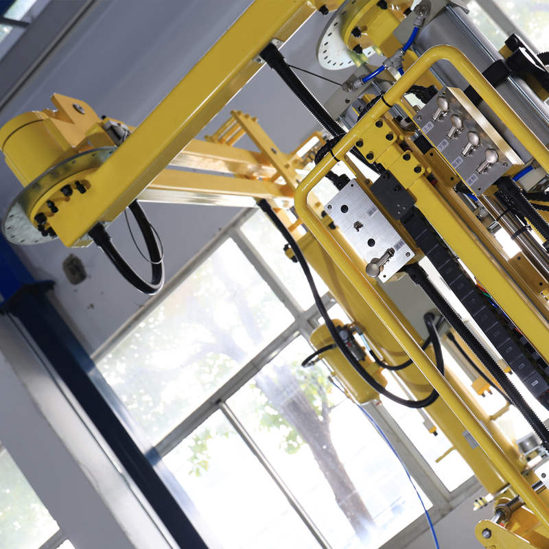 Roll Handling Manipulator - Versatile Roll Lifting Solution - ESCOTT